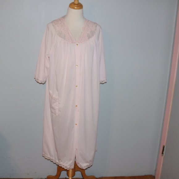 Shadowline | Intimates & Sleepwear | Shadowline Large Pale Pink Button ...